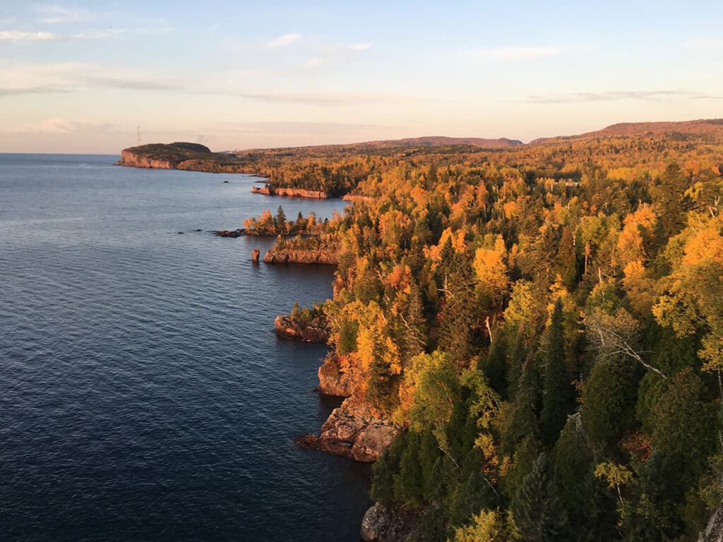 Shovel Point sunrise: unforgettable North Shore fall color hike